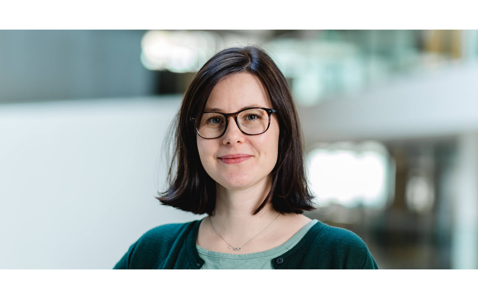 Eva-Maria Morton de Lachapelle, rédactrice indépendante