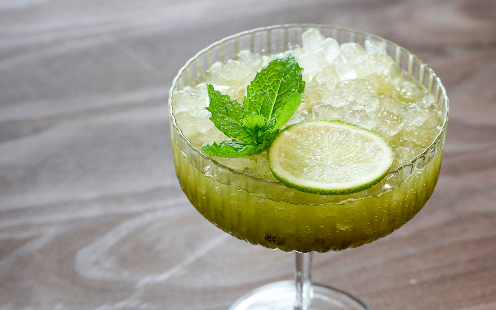 Matcha Sour Rezept: Alkoholfreier Genuss aus Matcha und Limette
